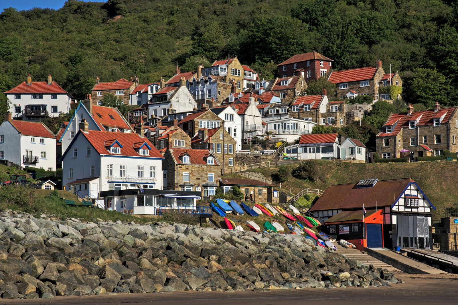 Things to Do in Runswick Bay: A Visitor's Guide to Coastal Adventures