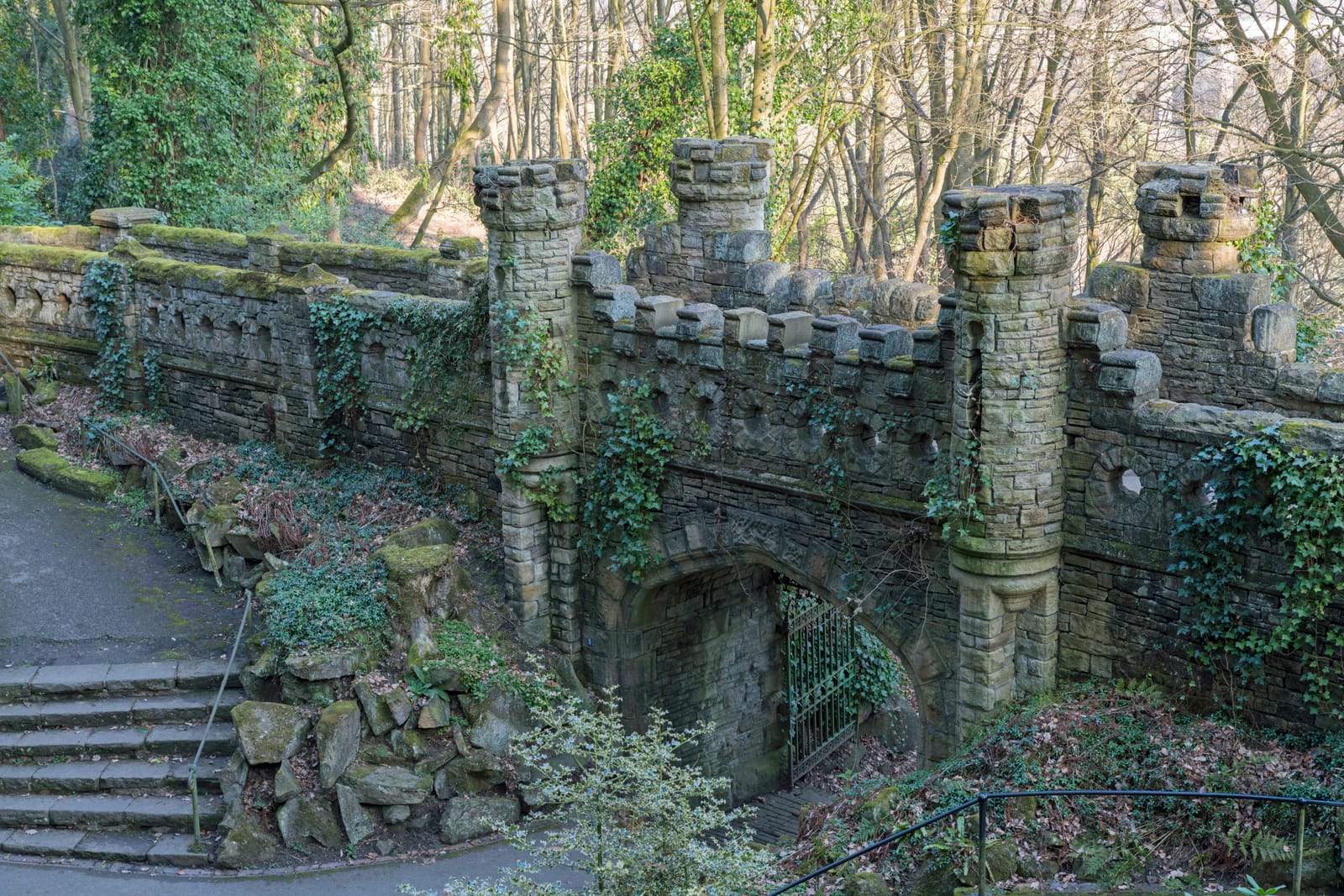 Things to Do in Huddersfield: A Guide to the Town's Top Attractions