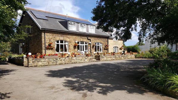 Things to Do in Runswick Bay: A Visitor's Guide to Coastal Adventures